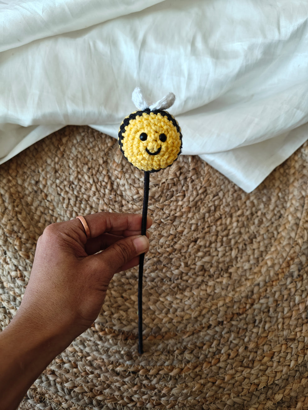 Bee stick – Twisttheyarn